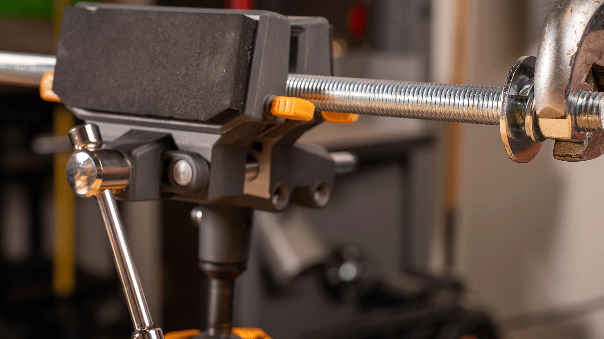 IQ Vise Jaws™ – Sure-Fit™ – Work IQ Tools